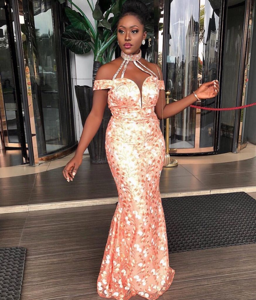 Different Aso ebi Designs For Sophisticated Ladies-Stay In Trend